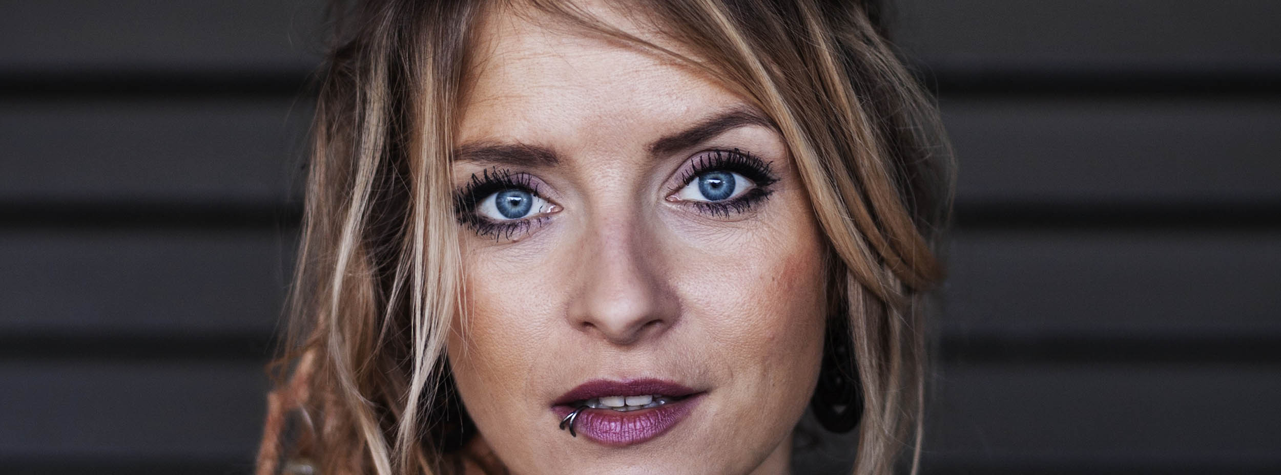 Sarah Lesch in der Liebigstraße - lilies n' birds